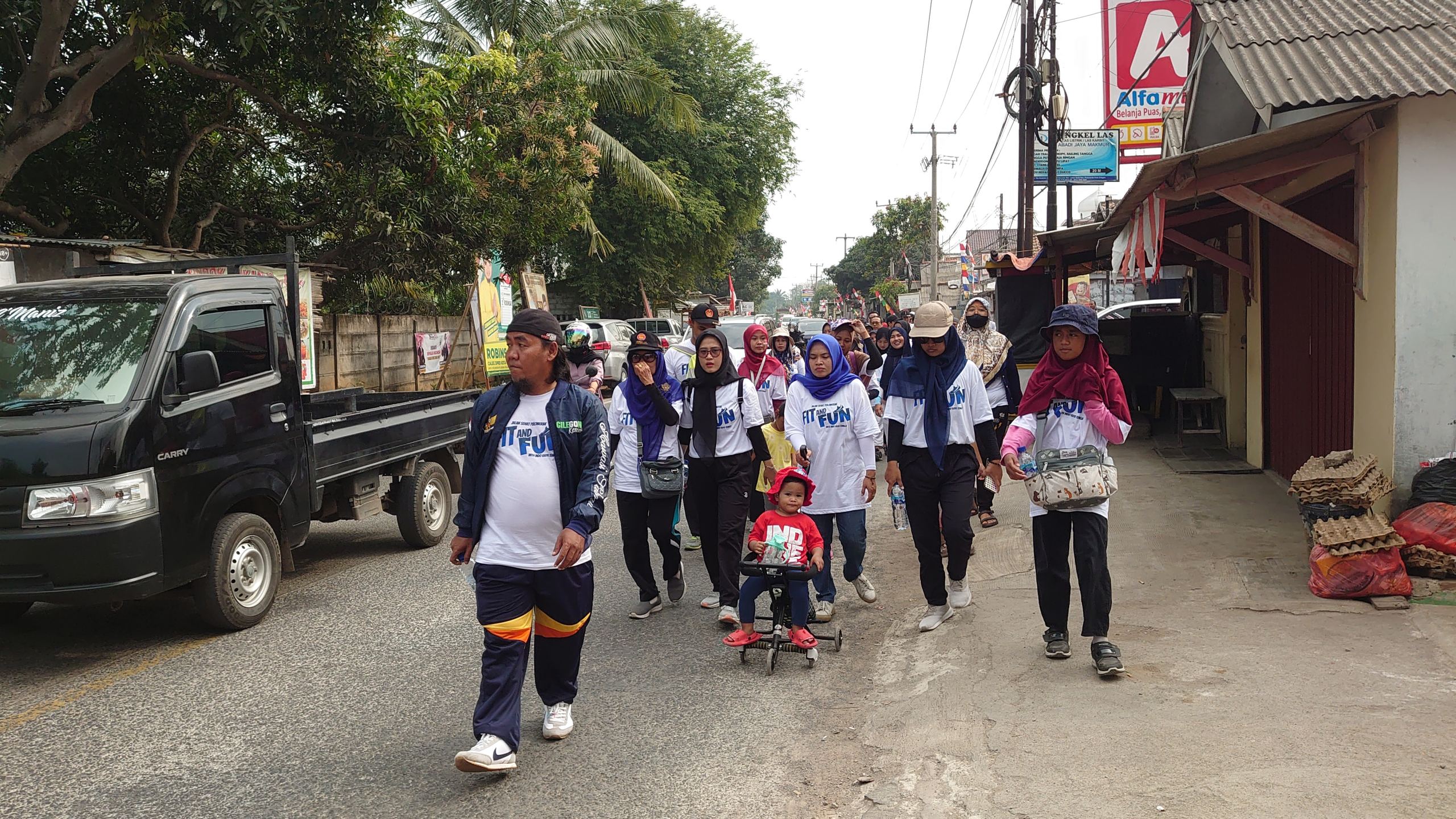 Meriahkan HUT ke-78 RI, Ribuan Warga Ikuti Jalan Sehat Bersama PT IRT ...